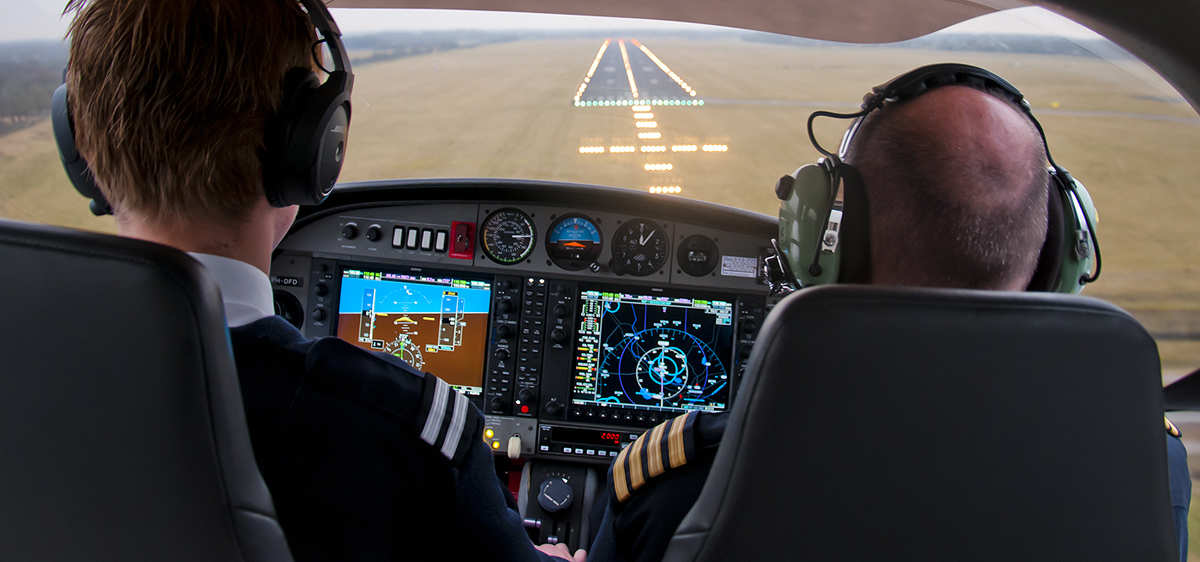 Grupo One Air - Formación de Pilotos Avión