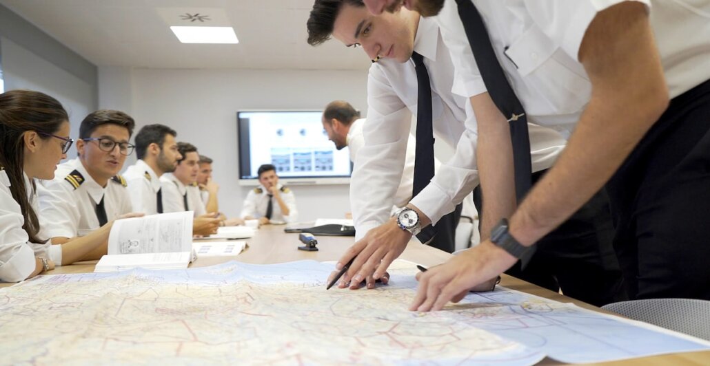 ATPL Airline Transport Pilot Licence | E-ATO 190 - One Air