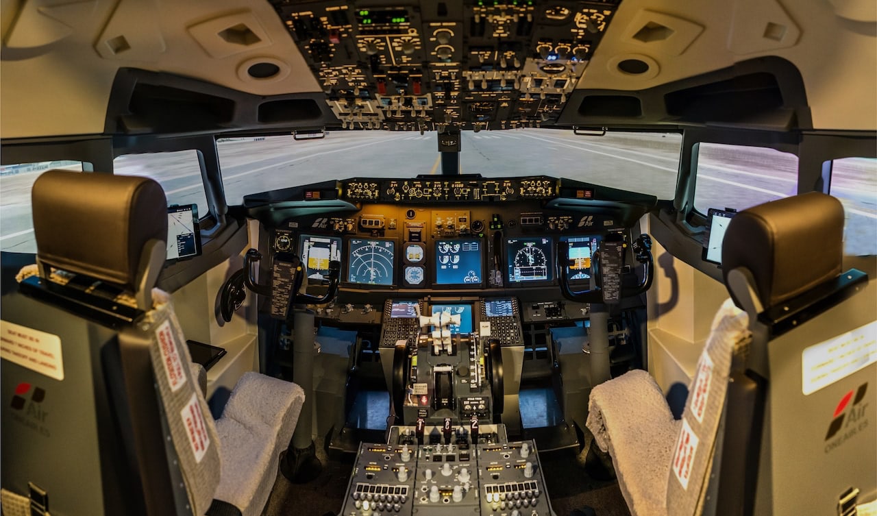 SIMLAB - Simuladores de Avión: Crew Flight Simulator Lab | One Air