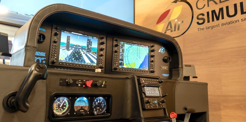 SIMLAB - Simuladores de Avión: Crew Flight Simulator Lab - One Air
