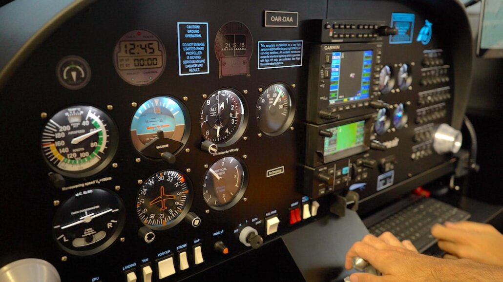 SIMLAB - Simuladores de Avión: Crew Flight Simulator Lab - One Air