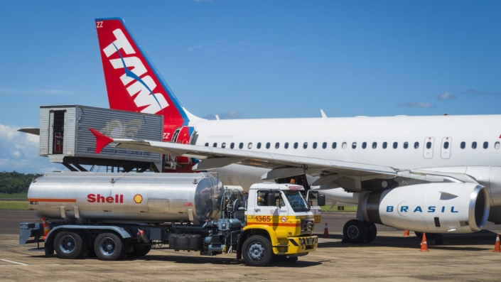 ¿Qué combustible utilizan los aviones? - One Air